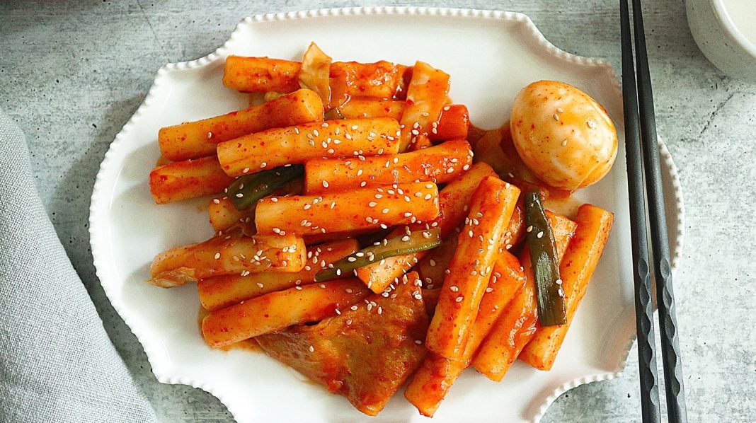 10 Cách làm Tokbokki (bánh gạo Hàn Quốc) ngon, đơn giản tại nhà | TIKI