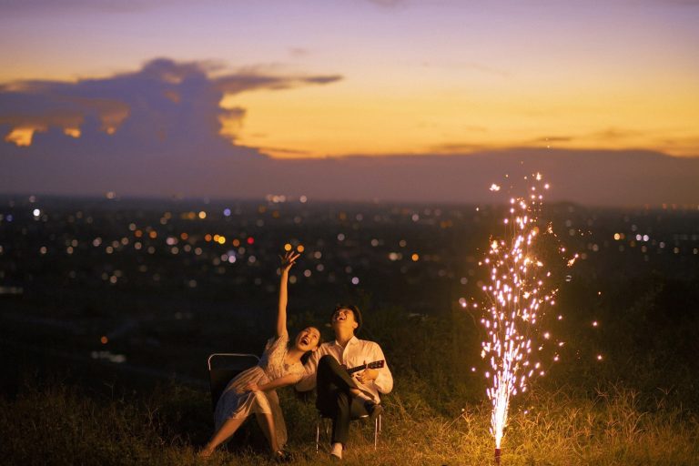 Chill là gì? Trào lưu & cách sử dụng “Chill” của giới trẻ hiện nay | TIKI