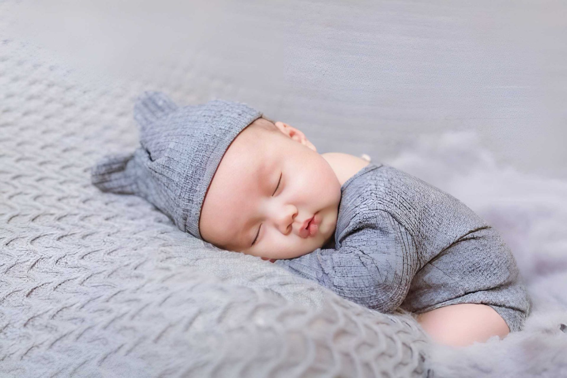 Sinh con năm 2024 tháng nào tốt? Đẻ con giờ nào hợp tuổi bố mẹ? | TIKI