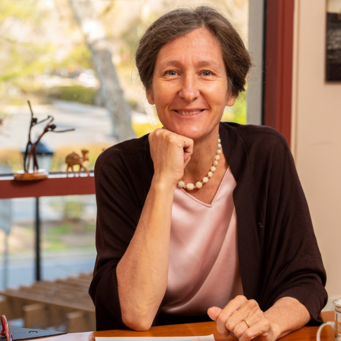 Review sách Giải mã Hooc môn Dopamine của tác giả Anna Lembke | TIKI